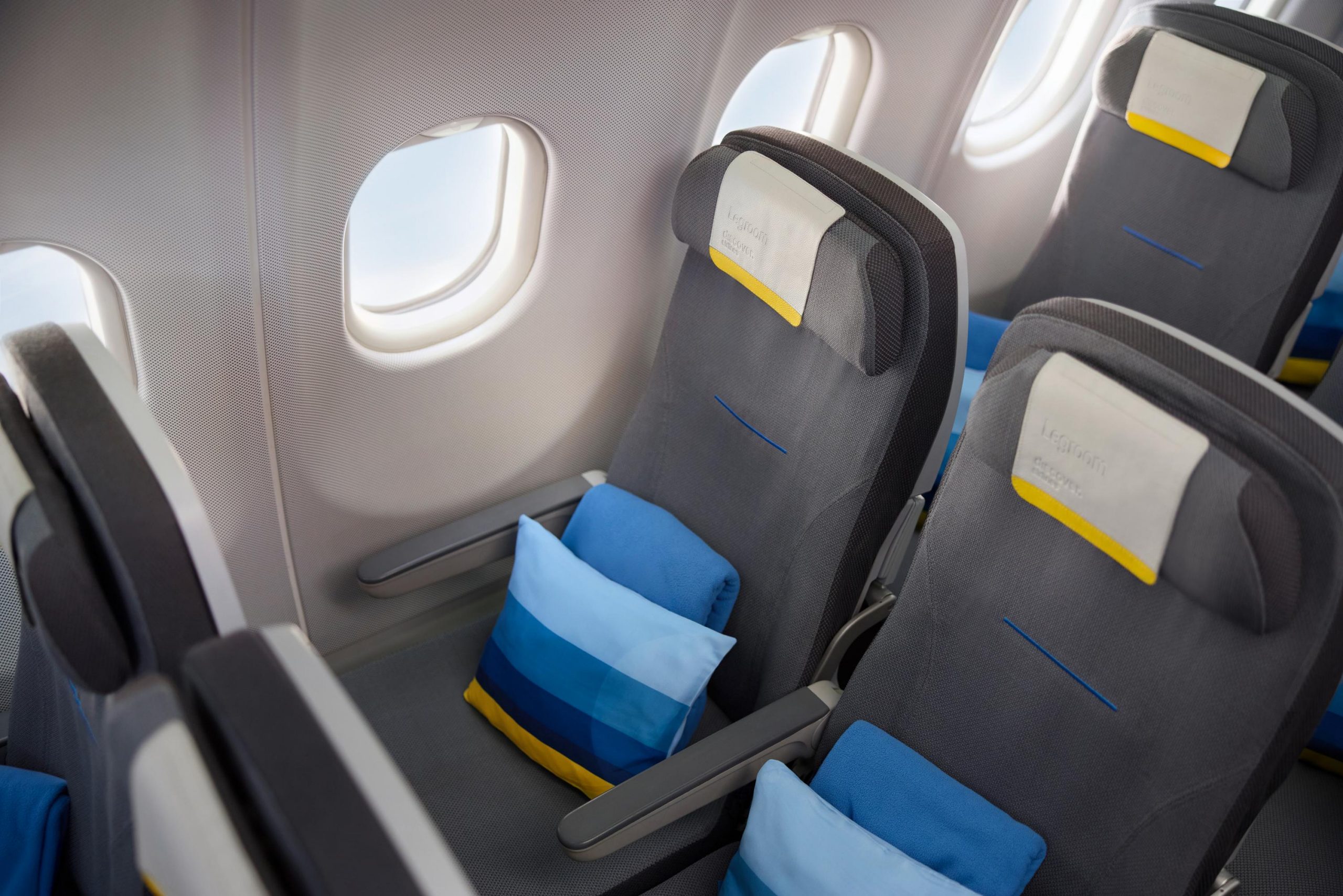 Reserve seat | Discover Airlines
